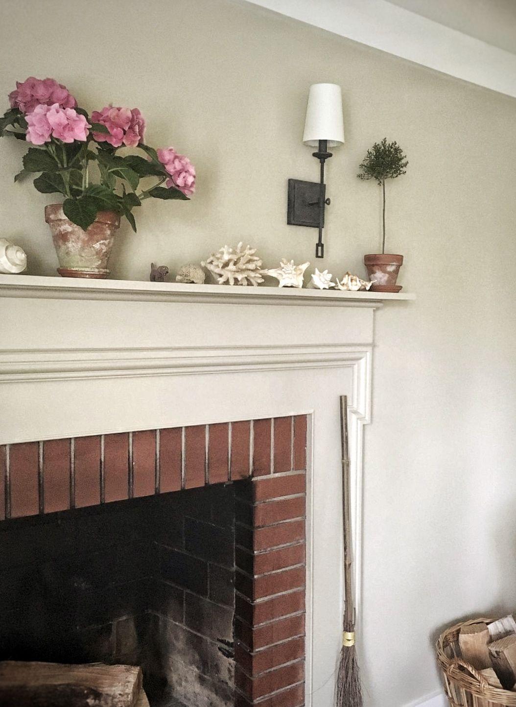 A Mantel Makeover